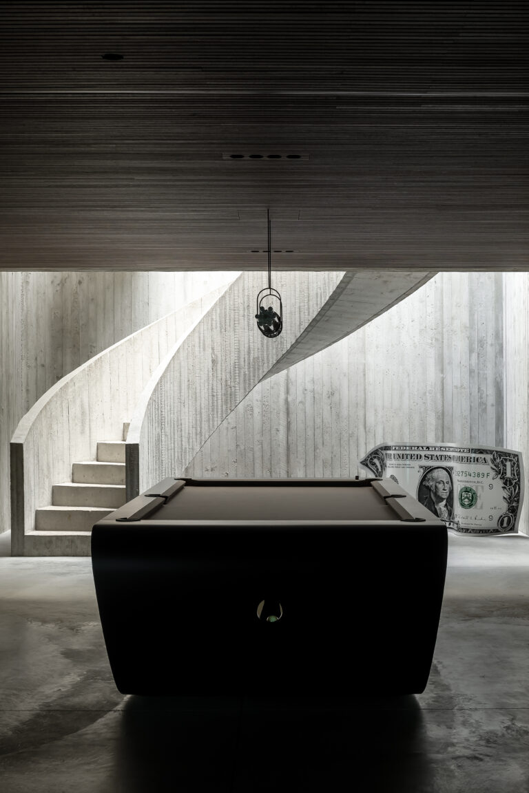 Discover architectural lighting within a private residence in Belgium